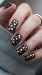 35 Stunning Gold Nail Art Ideas for Every Occasion